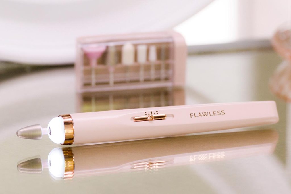 Flawless Salon Nails y Flawless Pedi